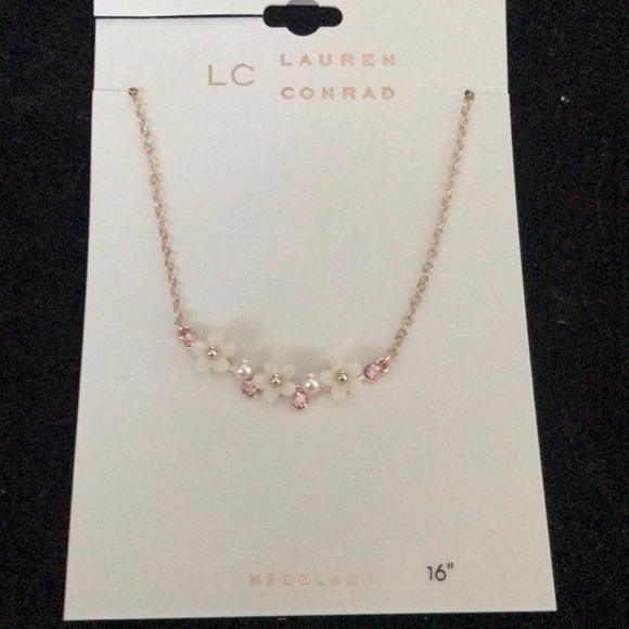LC Lauren Conrad | Jewelry | Lc Lauren Conrad White Flower Necklace ...